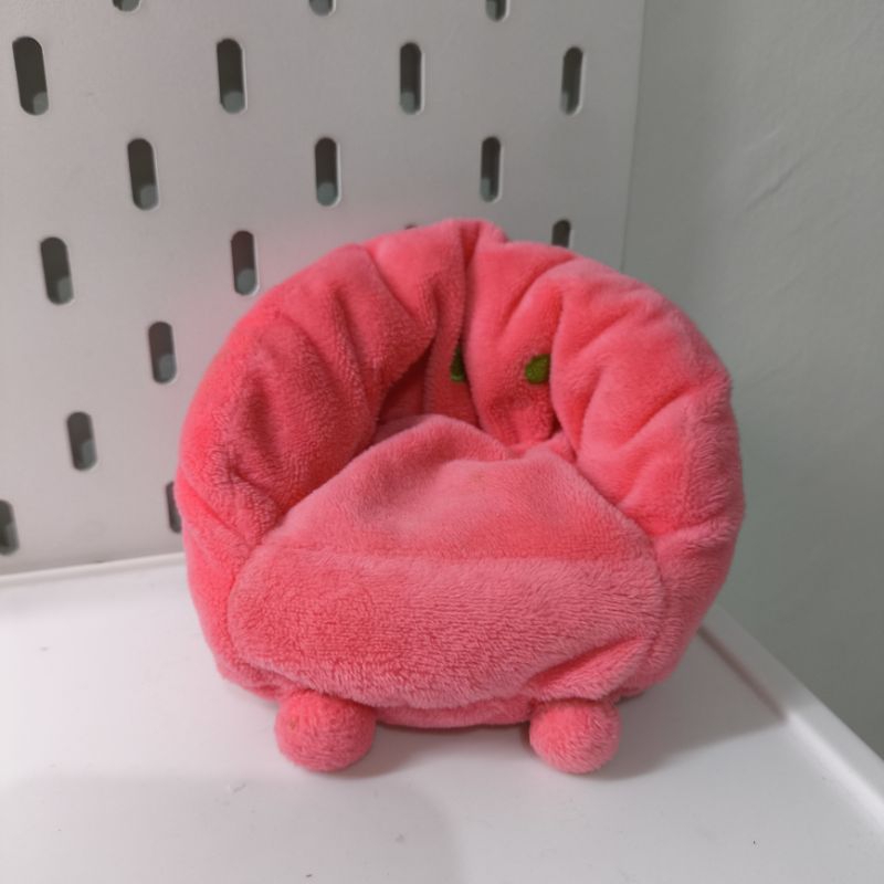 Jual boneka tempat sofa strawberry amuse / boneka kursi sumikko ...