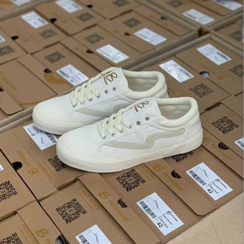 Jual Sepatu Patrobas Cloud Low Off White | Shopee Indonesia