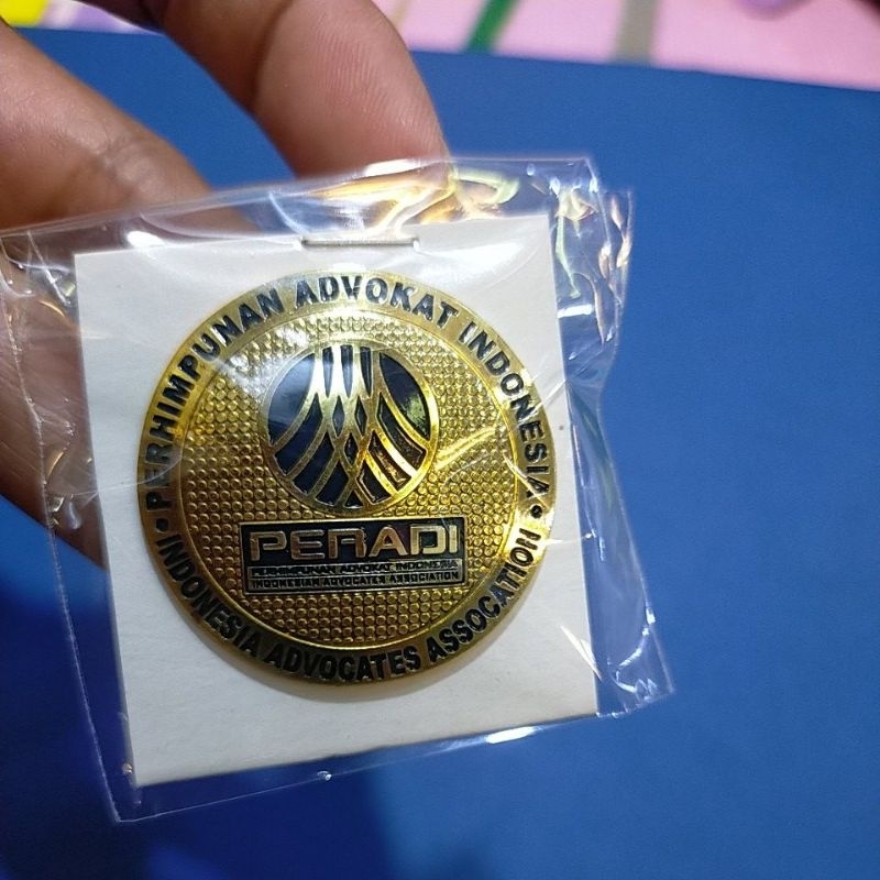 Jual Lencana#pin PERADI terbaru diameter 3,5 cm | Shopee Indonesia
