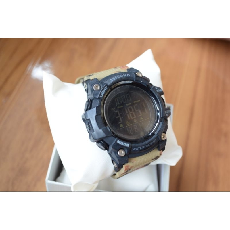 Jual Jam Tangan 3 - Second - Jam tangan sport gshock | Shopee Indonesia