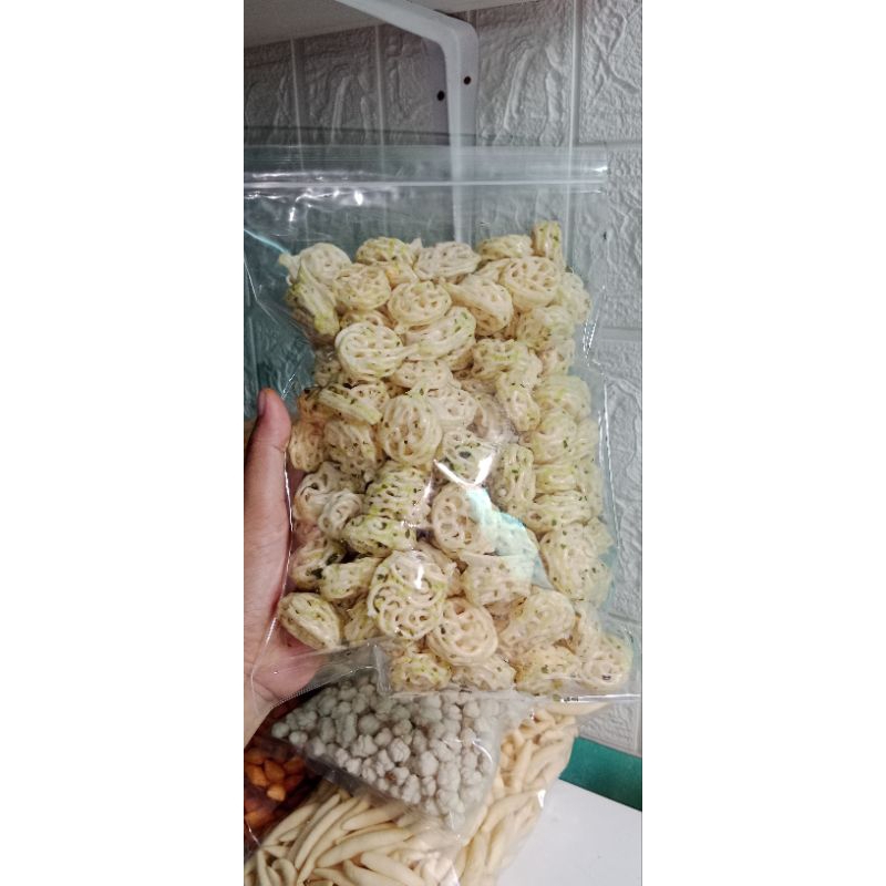 Jual Kerupuk seblak Rafael mini original daun jeruk 250g | Shopee Indonesia