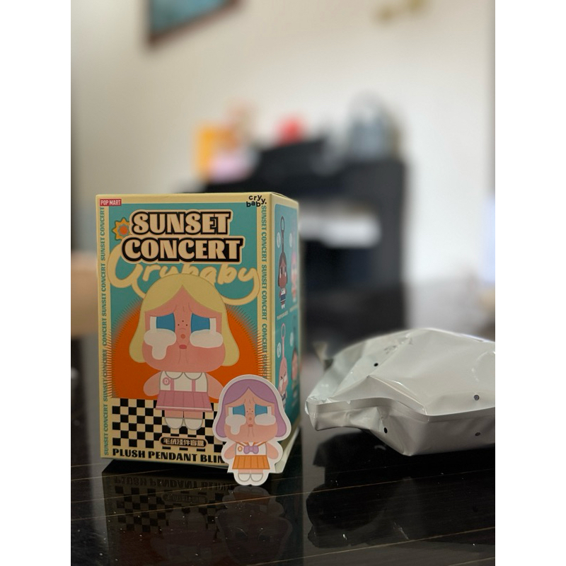 Jual CRY BABY SUNSET CONCERT - BRIGHT ORANGE (ORI POPMART) | Shopee ...