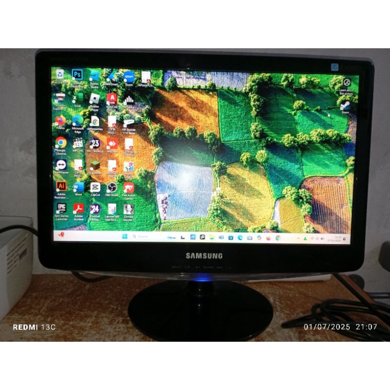 Jual Monitor LCD SAMSUNG 19 inch wide screen minus lebam halus seperti ...