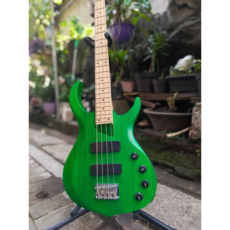 Jual Bass Marcus Miller Body Neck Original | Shopee Indonesia