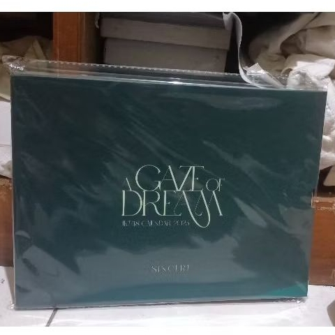 Jual Calendar A Gaze Of Dream "Sincere" 2025 (calendar only) | Shopee ...