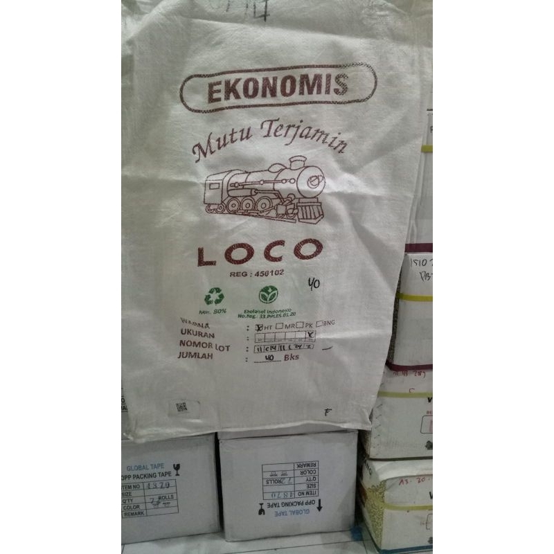 Jual karung bekas 25kg buat isi puing, sampah, tanah dll bekas plastik ...