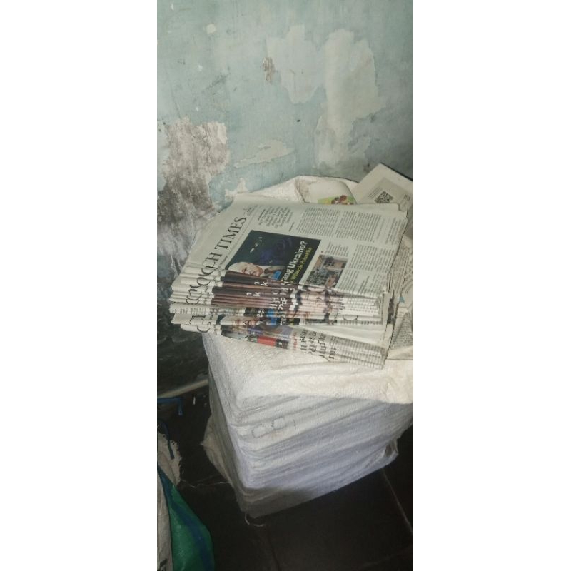 Jual koran , majalah bekas | Shopee Indonesia