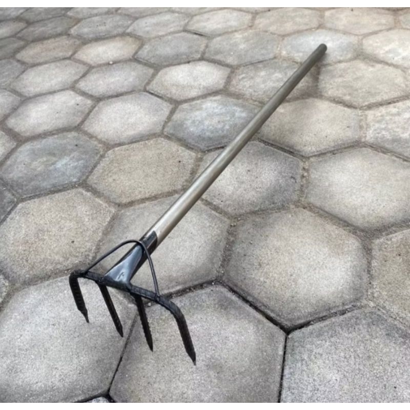 Jual GARUKAN GIGI 4 BUAT SAMPAH RUMPUT KERING FULL BESI Panjang 85cm ...