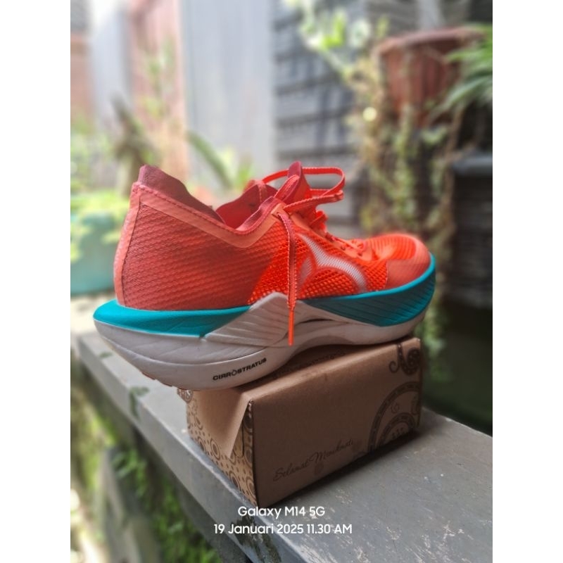 Jual Preloved Ortuseight hypersolar peach aqua ukuran 42 | Shopee Indonesia