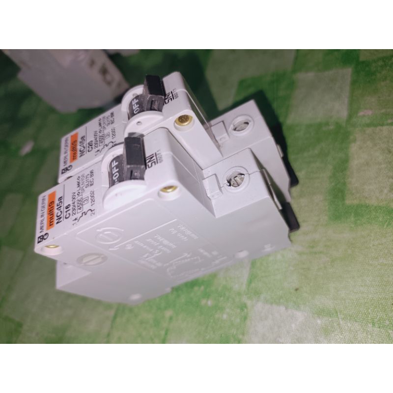 Jual MCB MERLIN GERIN MULTI9 NC45H 1P | Shopee Indonesia