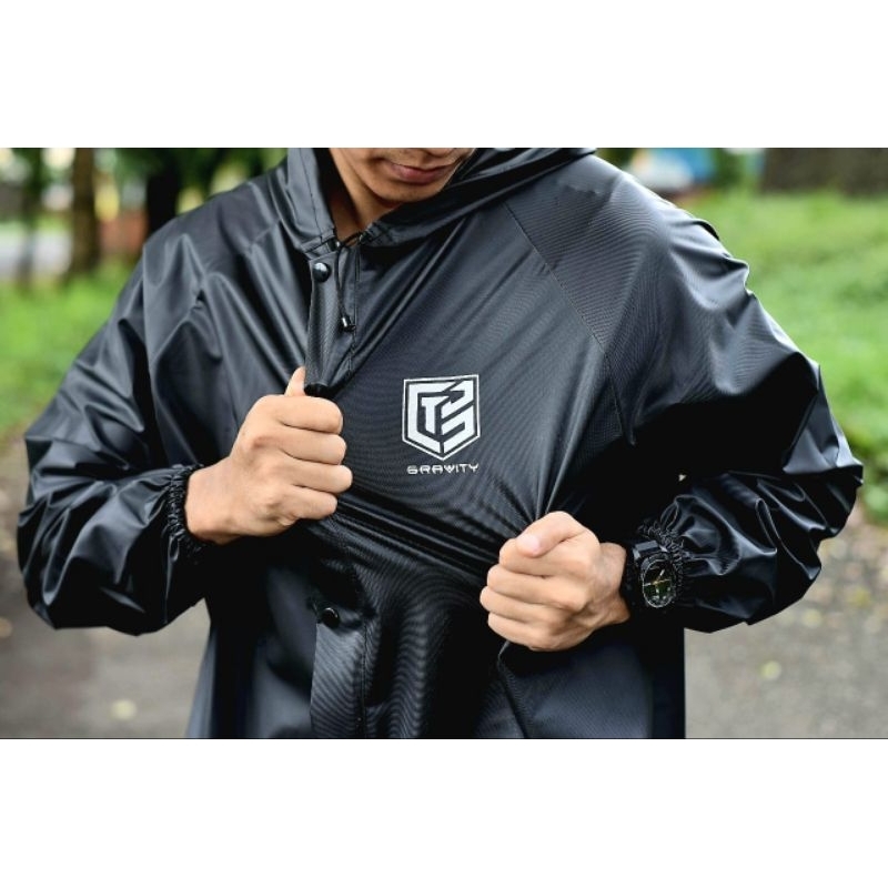 Jual RAINCOAT#JAS HUJAN Pria Wanita Mantel Hujan Anti Rembes Tebal Elastis By Gravity | Shopee ...