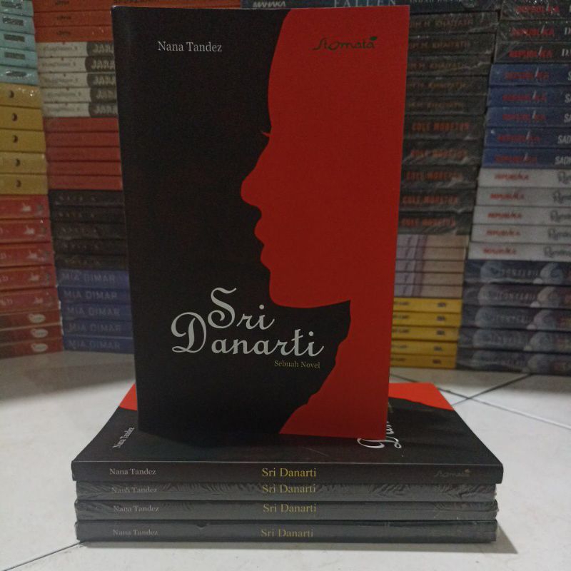 Jual BUKU NOVEL SASTRA / BACAAN SEJARAH MEMOAR / SRI DANARTI / PRODUK ASLI ORIGINAL | Shopee ...