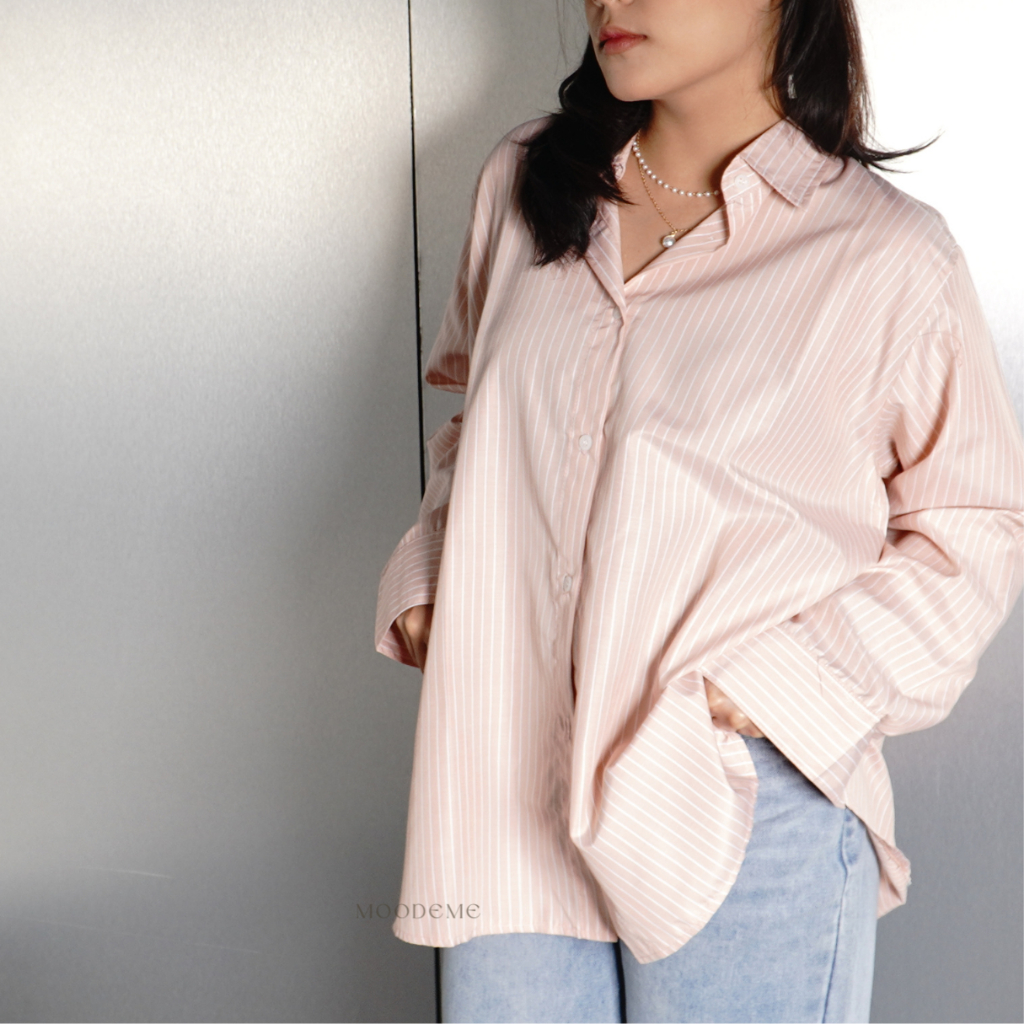 Jual Esme Stripes Shirt - Kemeja Oversized Basic Salur Wanita Lengan Panjang | Kemeja Kerja ...