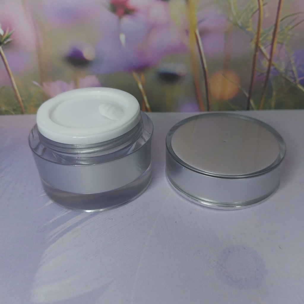 Jual Acrylic Pot 10Gr Kemasan Eksklusif Silver - Silver | Shopee Indonesia