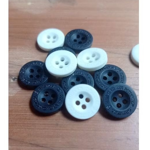 Jual Kancing Kemeja warna doff 13mm (harga per 24pcs) sisa produksi ...