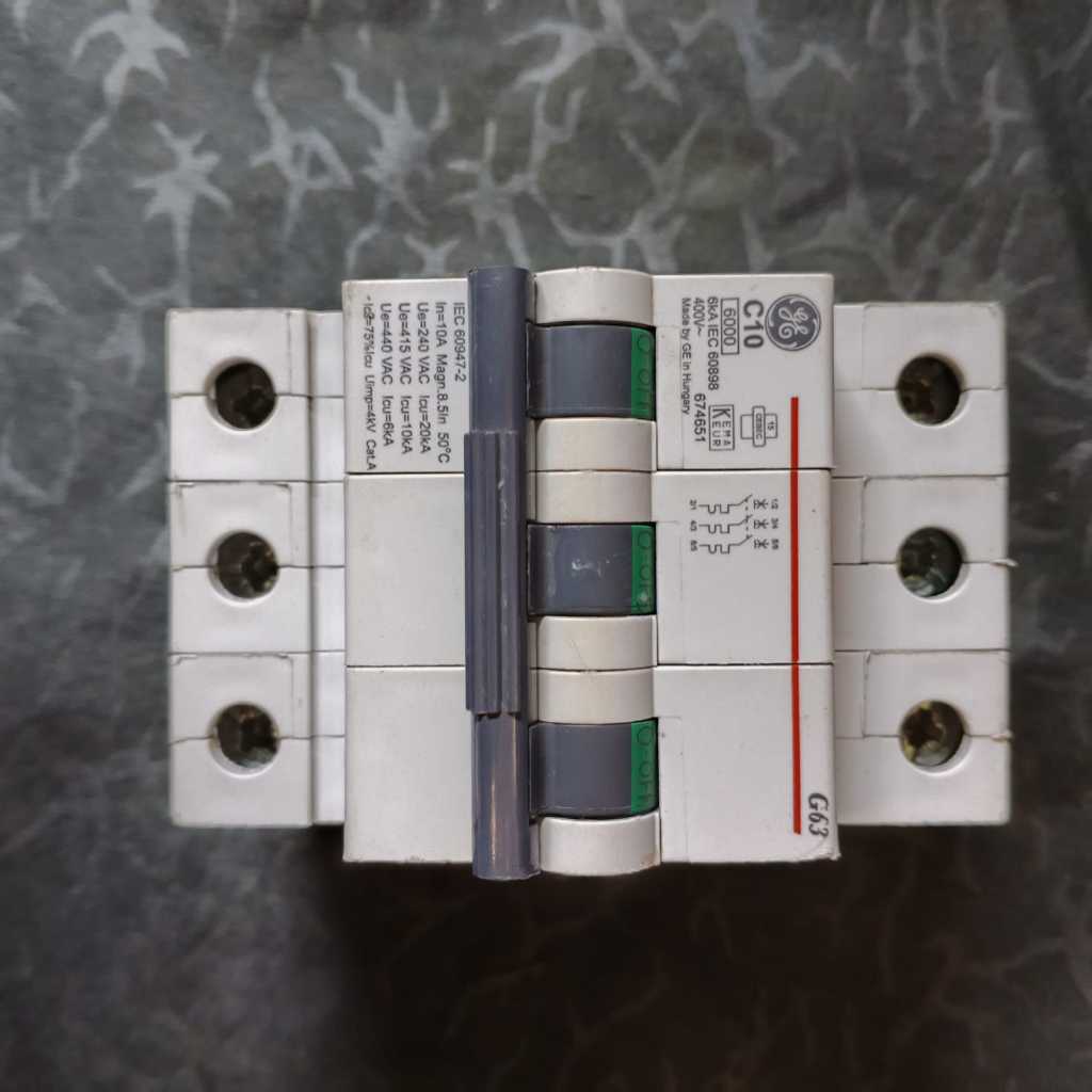 Jual MCB G63 C10 10A (Amper) 3 Phase | Shopee Indonesia