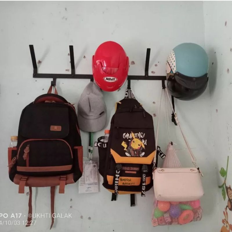 Jual RAK HELM MINIMALIS HORIZONTAL 5 BARIS / GANTUNGAN HELM TEMPAT HELM ...