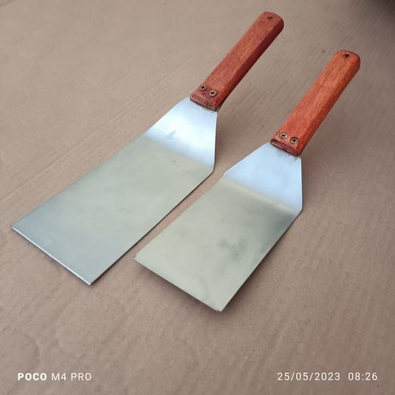 Jual spatula bengkok Scraper gagang kayu kape martabak ,burger ,kebab ...