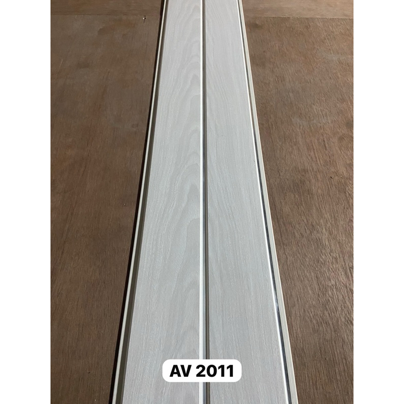 Jual Plafon Pvc Alvera Putih Serat Abu Nat Silver Glossy (AV 2011 D ...