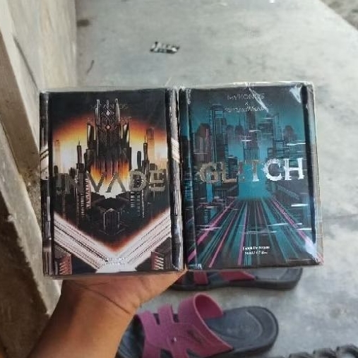 Jual Mykonos Glitch Invade 50ml X Ade Setiawan preloved spray 5x ...