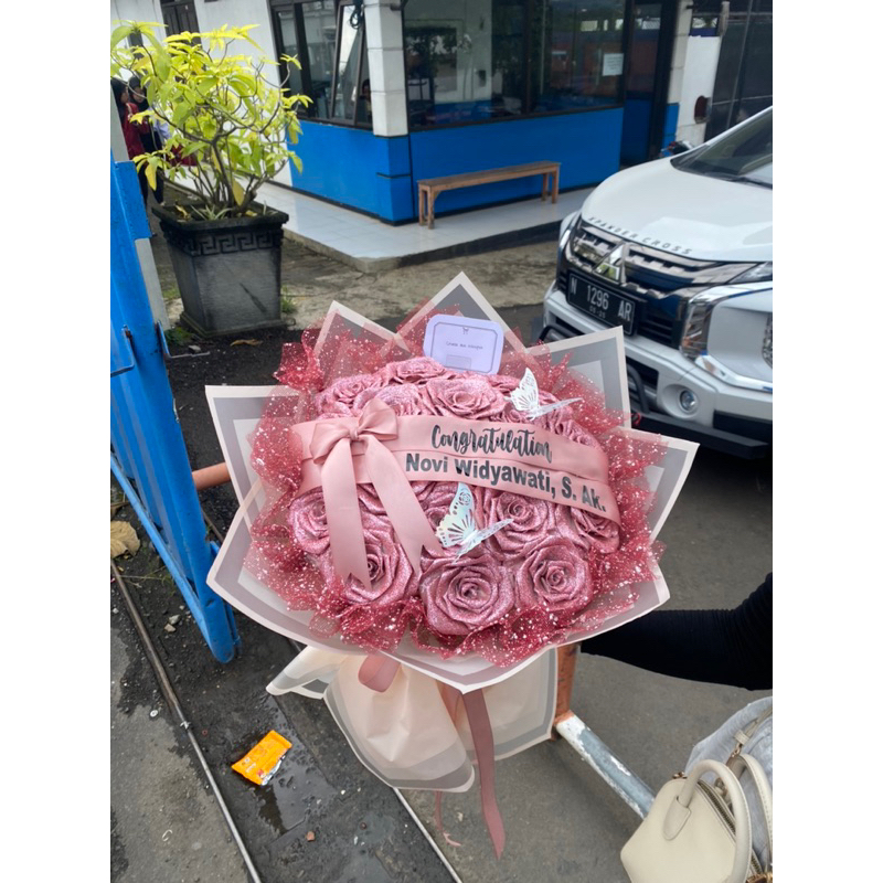 Jual round bucket pita satin 20 tangkai | Shopee Indonesia