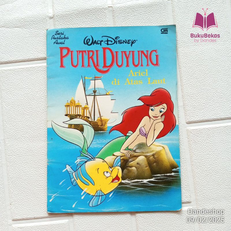 Jual Walt Disney Putri Duyung Ariel di atas Laut - Seri Pustaka Awal ...