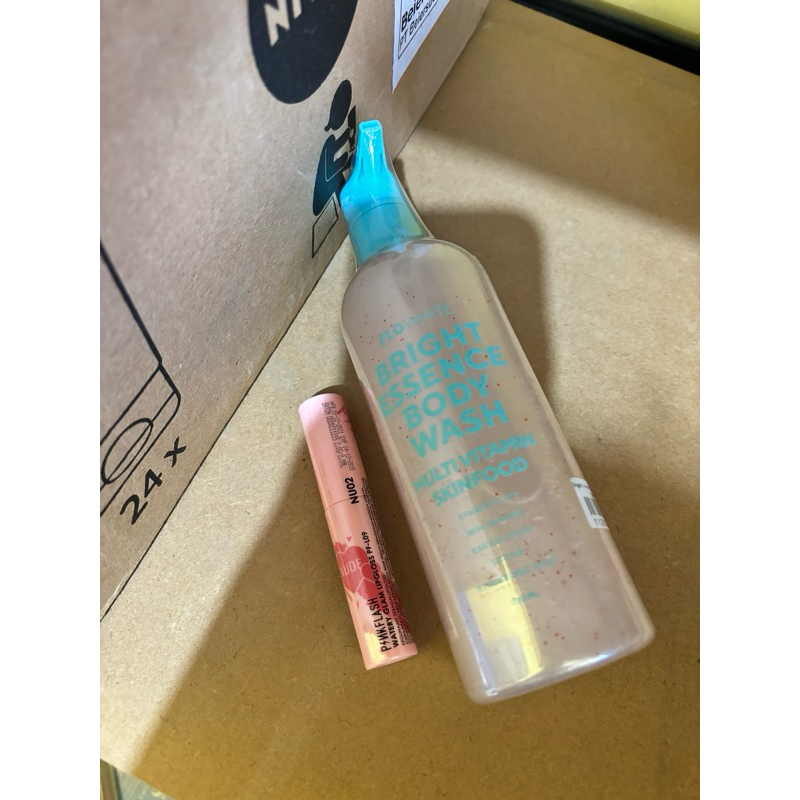 Jual BUY 1 GET 1 FLOWHITE Bright Essence Shower Scrub Deep Cleanser ...