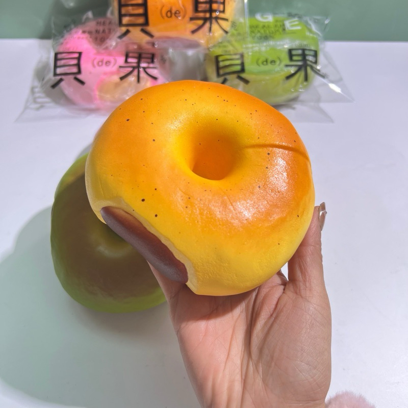 Jual Squishy Roti Jumbo Bagel Super Soft and Slow Rising Kualitas ...