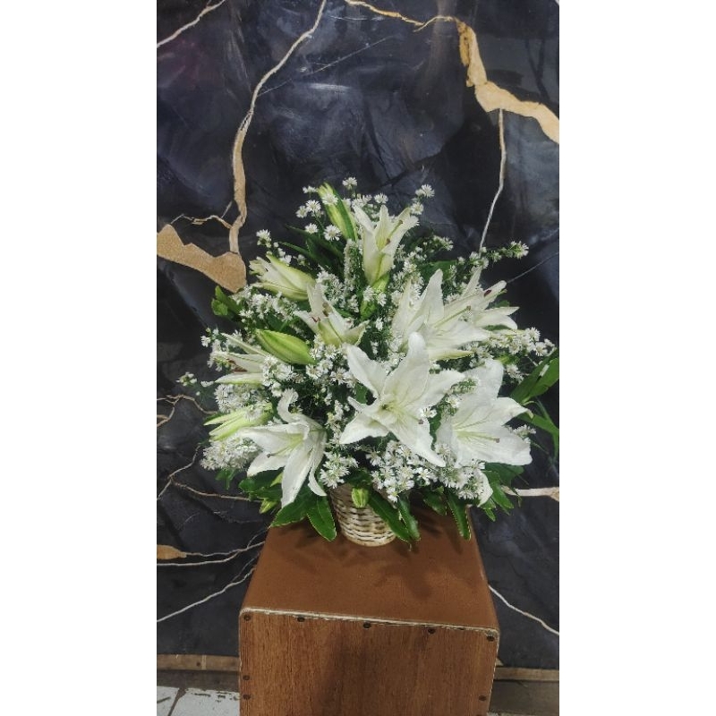 Jual rangkaian bunga meja/bunga lily/bunga fresh | Shopee Indonesia