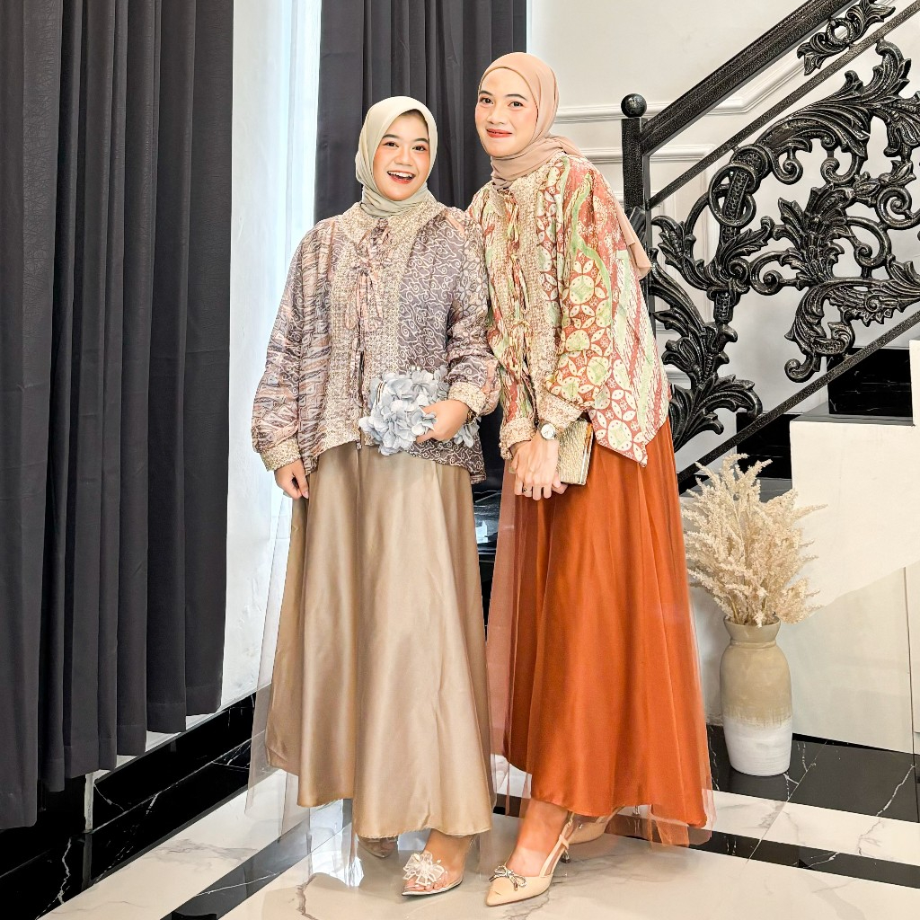 Jual WILONA Set Blouse Lace Batik / Kutubaru Modern dan Flare Skirt ...
