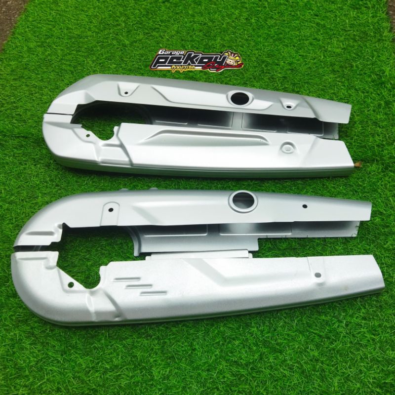 Jual Cover atau penutup rantai Wave 125 I 2012/Supra 125 Helm in Original Honda Thailand ...