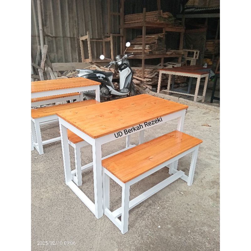 Jual 1 set meja makan cafe atau resto 1 meja 2 bangku kayu jati belanda | Shopee Indonesia