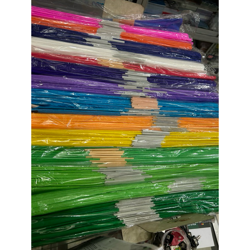 Jual Kertas krep/ kertas klobot/ kertas endog / kertas crepe | Shopee ...