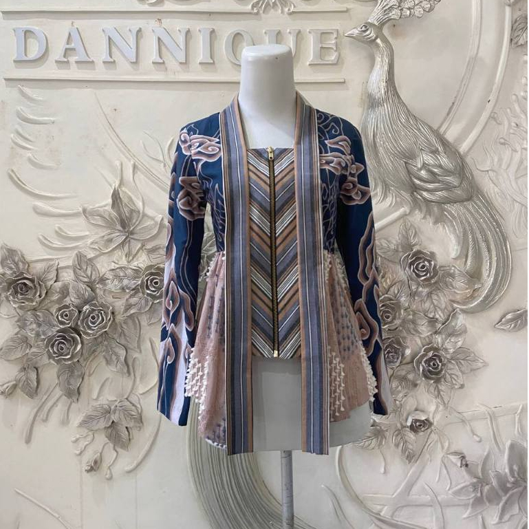 Jual Funky Kebaya Batik Mega Mendung-Biru | Shopee Indonesia