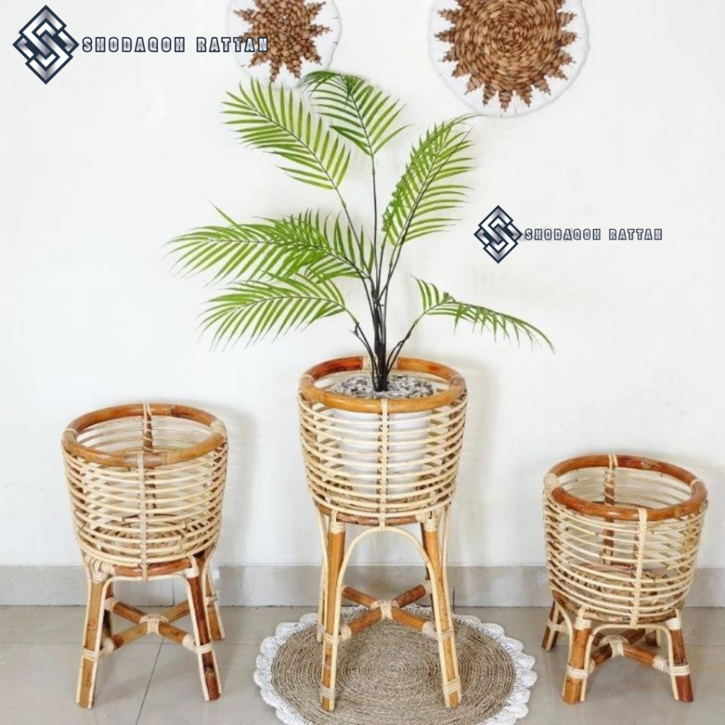 Jual Standing Pot Rotan Natural Finishing Mengkilap / Tempat Bunga ...