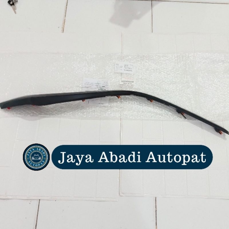 Jual LIST HEADLAMP HEAD LAMPU FORTUNER LEGENDER ORIGINAL | Shopee Indonesia