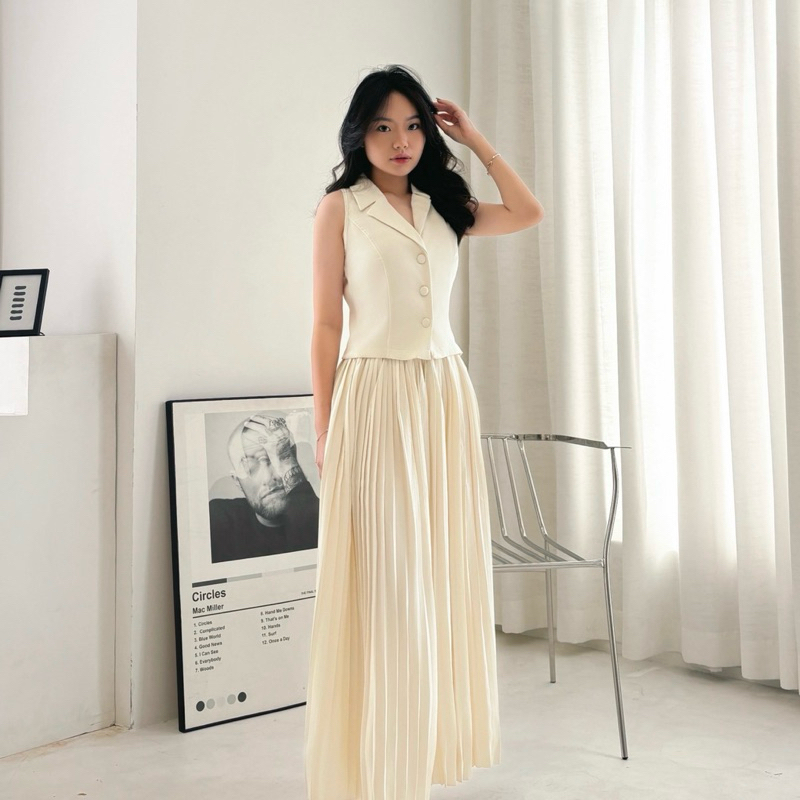 Jual [VOITHELLA] Georzie Set | Premium Vest and Pleated Skirt Set by PO ...