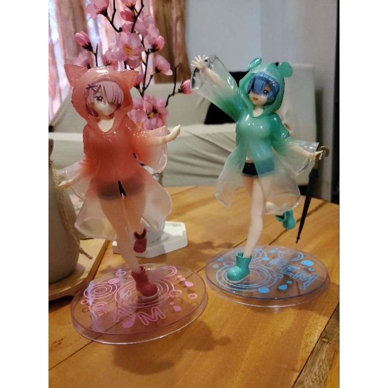 Jual Rem dan Ram Re:Zero Raincoat Original Figure | Shopee Indonesia