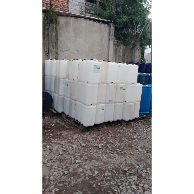 Jual Jerigen Bekas putih 30 Liter | Shopee Indonesia