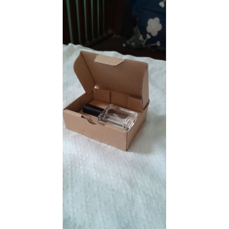 Jual Kardus/Box/Kotak,Uk 9x7x3 cm,box Parfum + Partisi 15 ml | Shopee ...