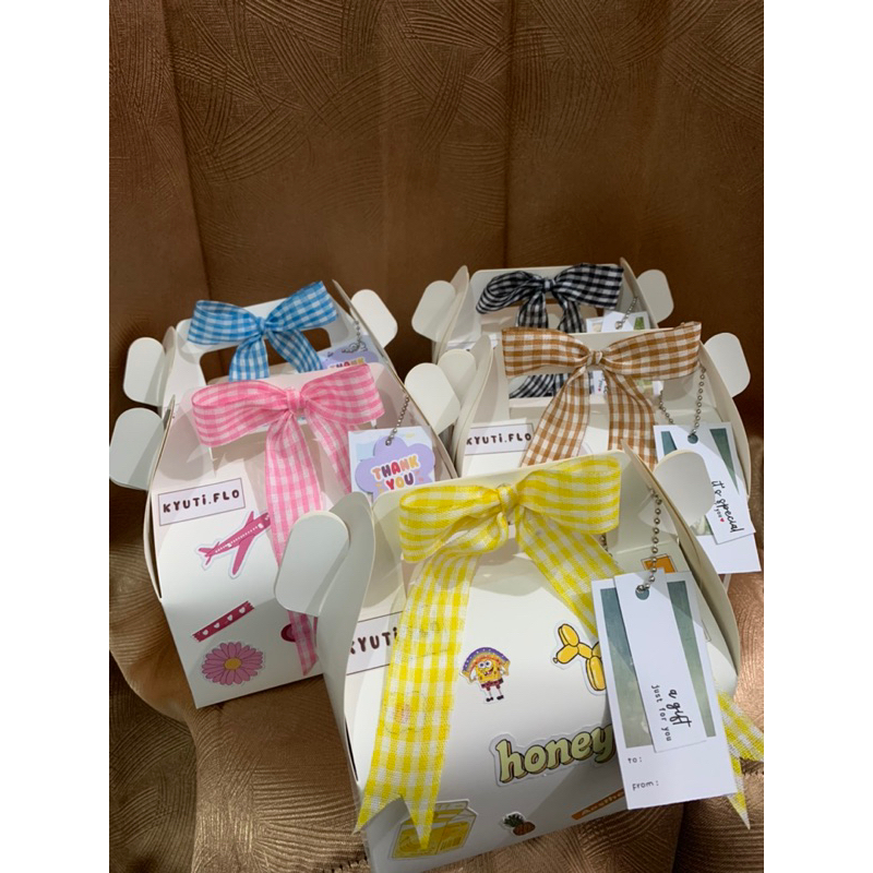 Jual GABLE BOX UKURAN “L” INCLUDE ISIAN SNACK | Shopee Indonesia