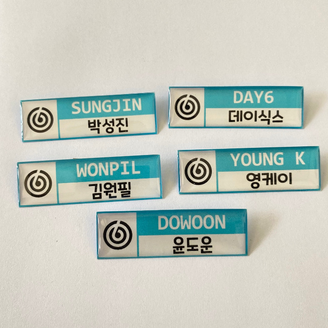 Jual PIN DAY6 NAME TAG BROS DAY 6 PAPAN NAMA | Shopee Indonesia