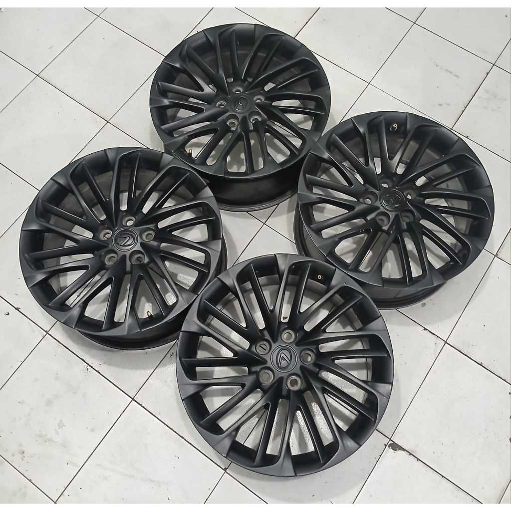 Jual VELG MOBIL BEKAS REPLIKA LEXUS RING 18 LEBAR 8 ET45 PCD 5X114,3 GREY | Shopee Indonesia