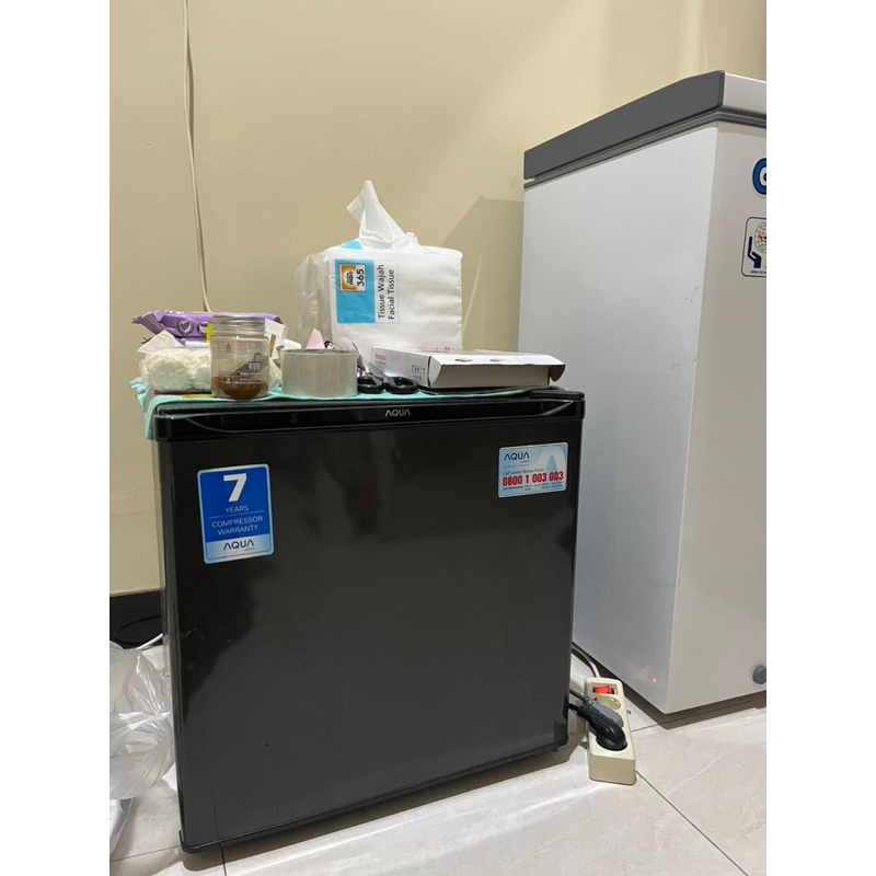 Jual Kulkas Aqua Mini Second | Kulkas Aqua Mini bar | Shopee Indonesia