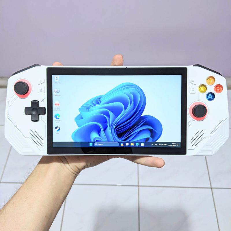 Jual ADVAN X-PLAY HANDHELD GAMING PC 16GB 512 GB SECOND GARANSI PANJANG ...