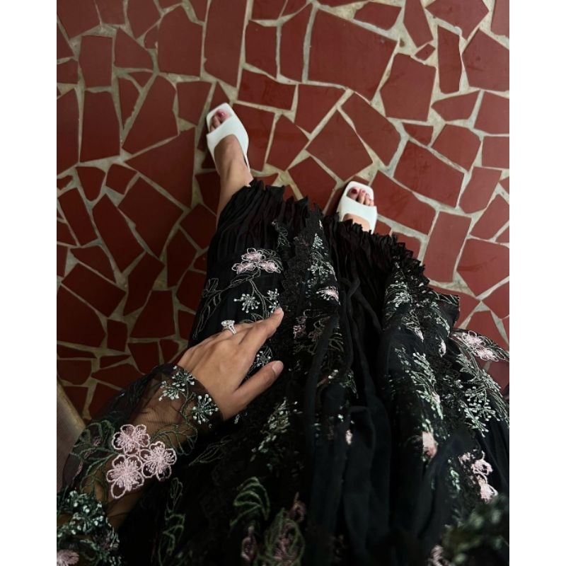 Jual SEWA KEBAYA JALEELA AMBARA WISUSA LAMARAN KONDANGAN NIKAHAN ...