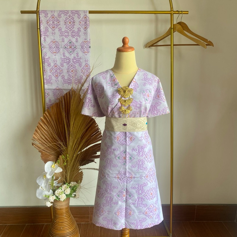 Jual KAIN TENUN ENDEK KHAS BALI MOTIF ANTIK KLASIK PUTIH PINK GRINGSING ...