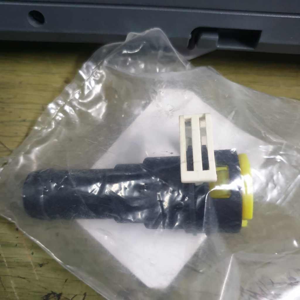 Jual KONEKTOR SELANG WATER HEATER MAZDA 2 D65161240 OEM | Shopee Indonesia