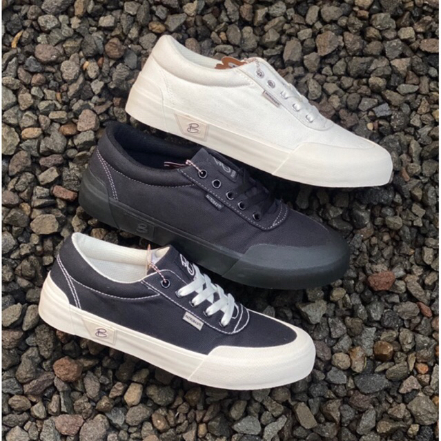 Jual PATROBAS BASIC BLACK WHITE, OFF WHITE & ALL BLACK ORIGINAL | Shopee Indonesia