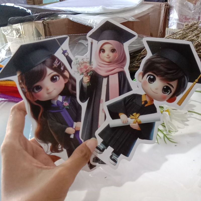 Jual TOPPER WISUDA BUKET STIKER BUKET KARAKTER | Shopee Indonesia